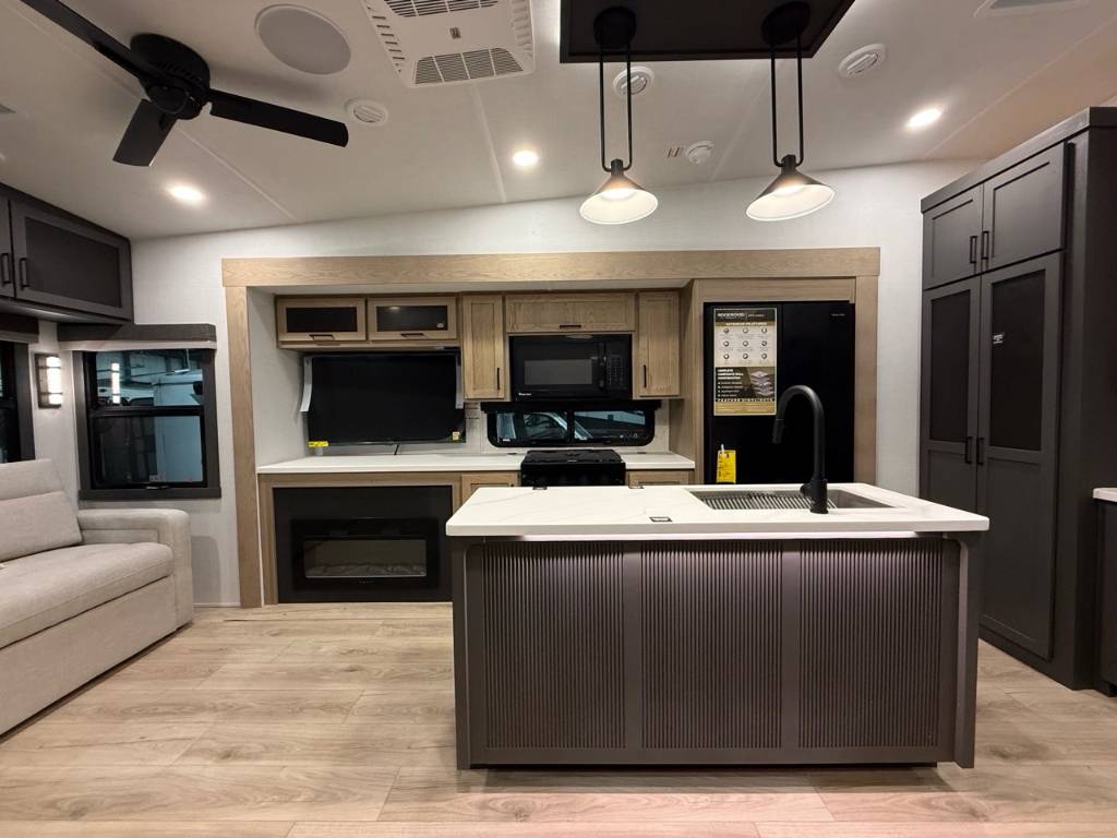 Rockwood Signature 361RLS 2026 - VR Club Direct